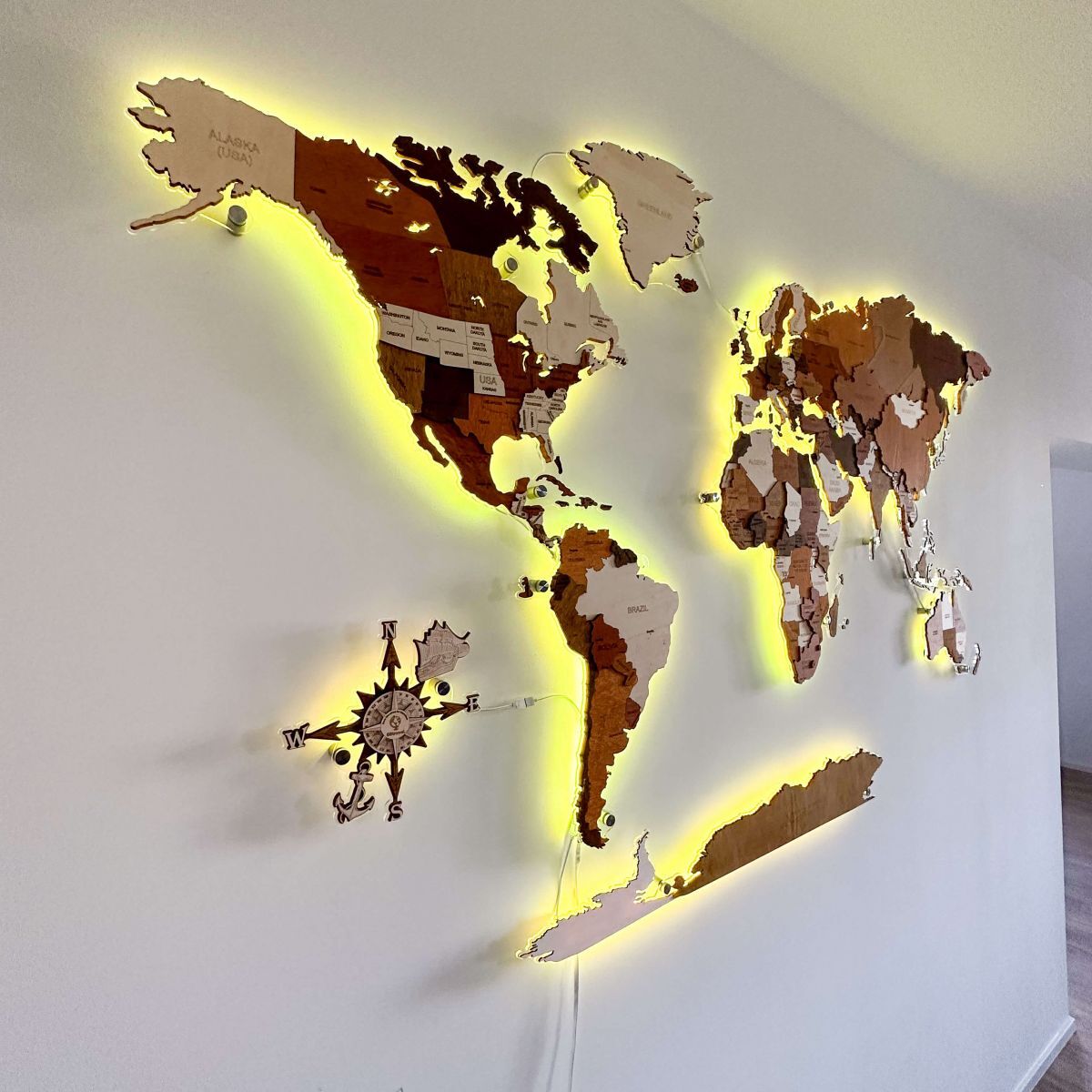 LED-Hintergrundlicht 3D Weltkarte aus Holz | 68travel