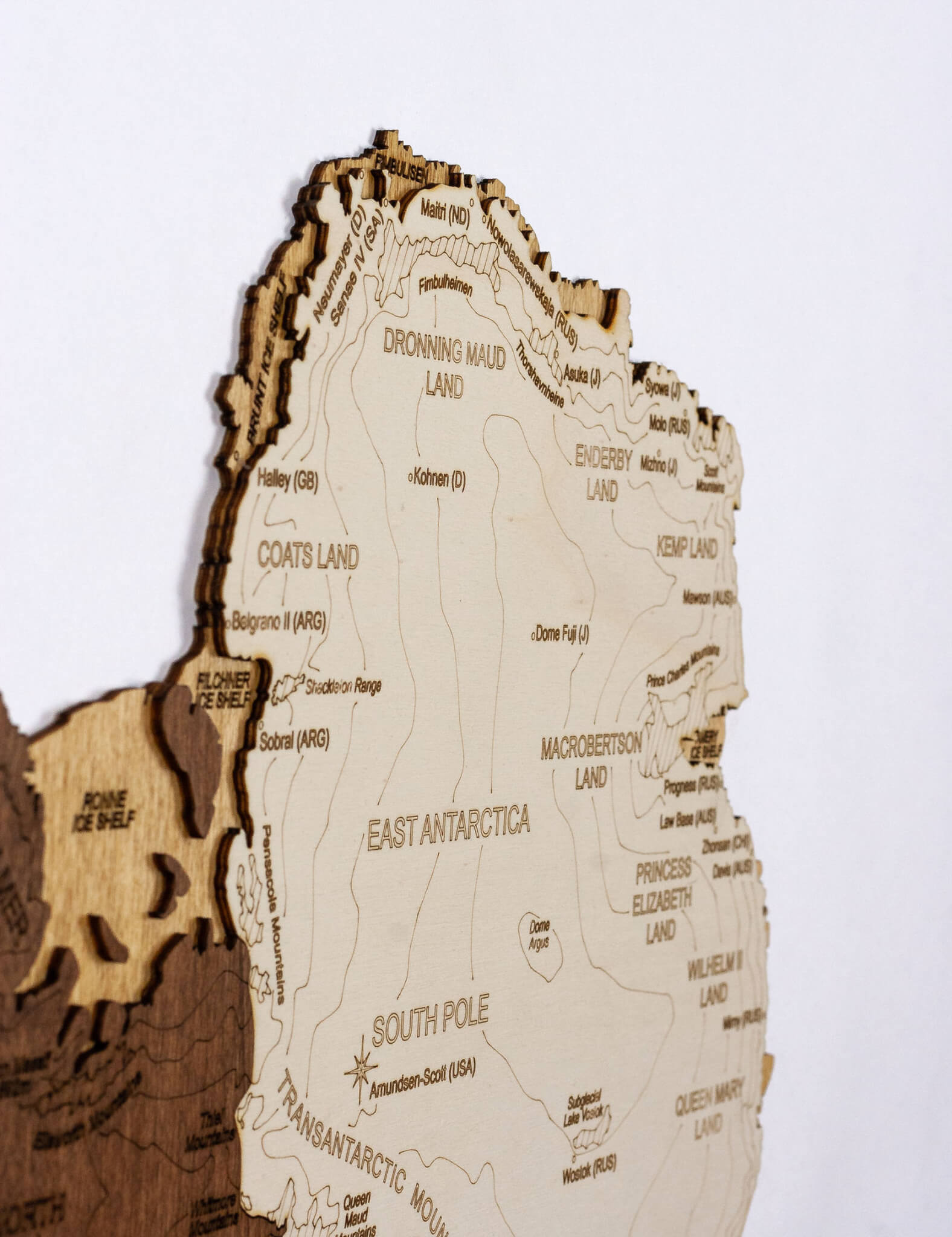 3D drevená mapa Antarktídy | 68travel